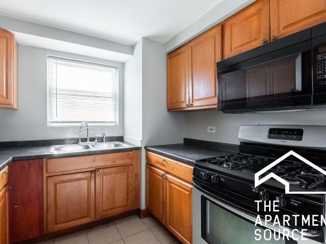 1 Bedroom Apartment for Rent at 1300 S 51st Ct #202, Cicero, IL 60804