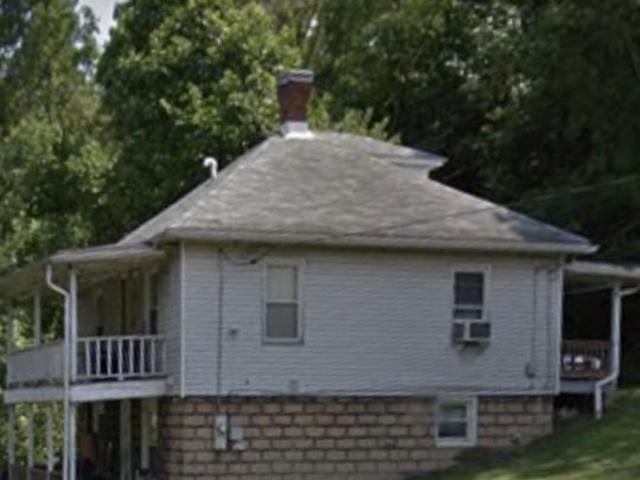 1 Bedroom Apartment for Rent at 1303 College Avenue, Morgantown, WV 26505 Downtown Morgantown
