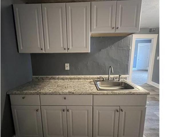 1 Bedroom Apartment for Rent at 1306 West 80th Street, Cleveland, OH 44102 Detroit Shoreway