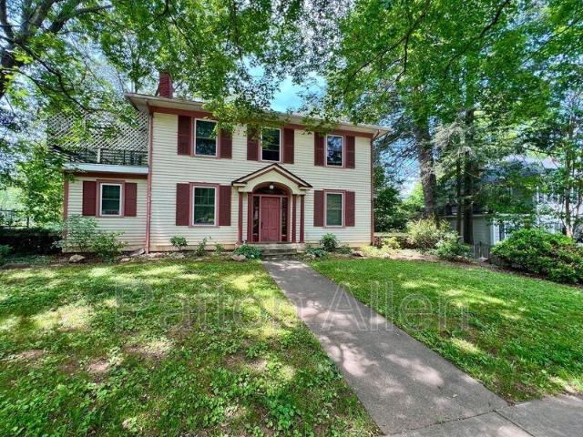 1 Bedroom Apartment for Rent at 130 Edwin Pl #4, Asheville, NC 28801 Grove Park Sunset