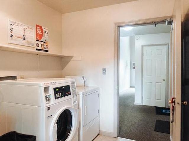 1 Bedroom Apartment for Rent at 1325 W 75th Ct, Indianapolis, IN 46260 Greenbriar