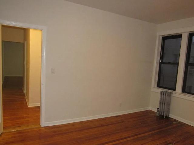 1 Bedroom Apartment for Rent at 132 70 Sanford Avenue #2M, New York, NY 11355 Flushing