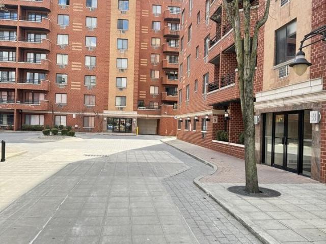 1 Bedroom Apartment for Rent at 137 02 Northern Boulevard #6J, New York, NY 11354 Flushing