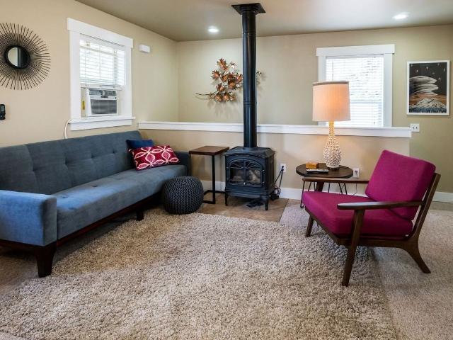 1 Bedroom Apartment for Rent at 1355 1355 Northwest Baltimore Ave 1355 1/2, Bend, OR 97701