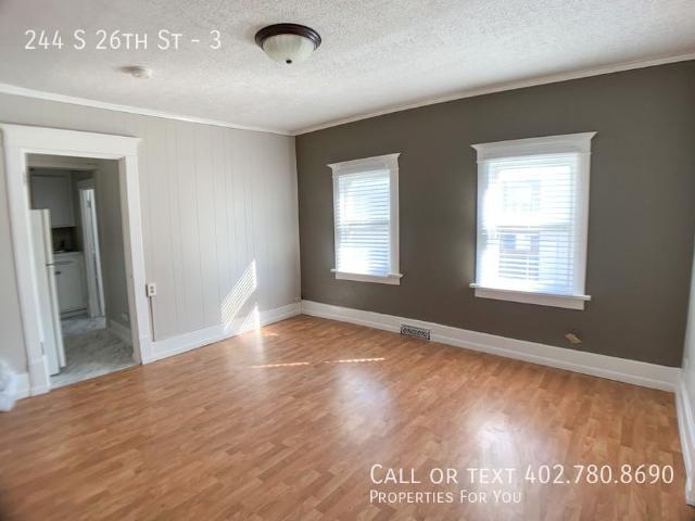 1 Bedroom Apartment for Rent at 244 S 26th St #3, Lincoln, NE 68510 Woods Park