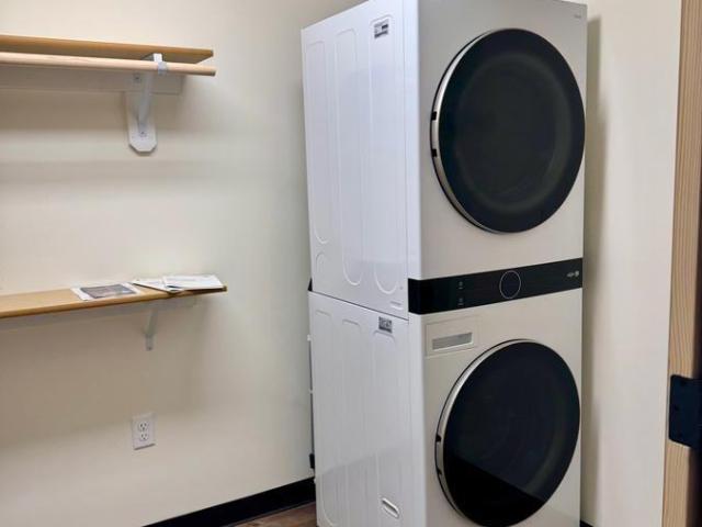 1 Bedroom Apartment for Rent at 2510 Ne Sandy Blvd, Portland, OR 97232 Kerns