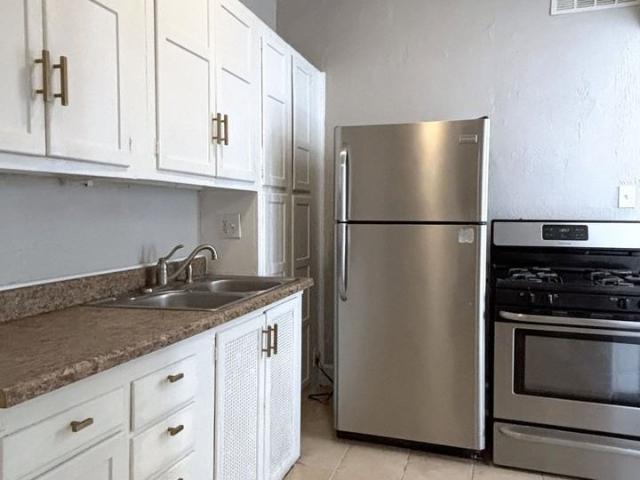 1 Bedroom Apartment for Rent at 2525 Shelby St #4, Indianapolis, IN 46203 Garfield Park