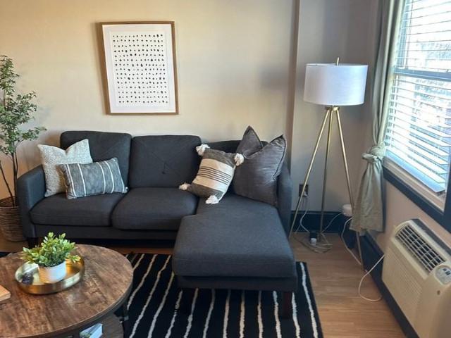 1 Bedroom Apartment for Rent at 2536 Dupont Ave S #304, Minneapolis, MN 55405 Lowry Hill East