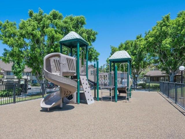 1 Bedroom Apartment for Rent at 26571 Normandale Dr, Lake Forest, CA 92630 Rancho de los Alisos