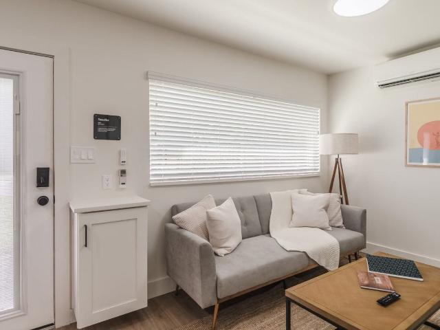 1 Bedroom Apartment for Rent at 2710 Amherst Ave #1018188P, Orlando, FL 32804 College Park