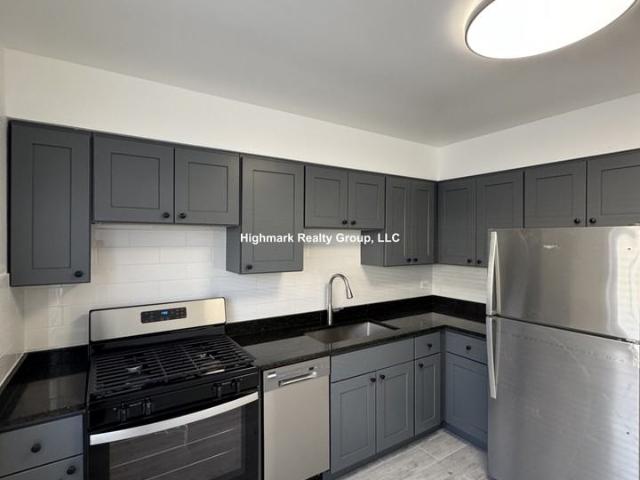 1 Bedroom Apartment for Rent at 2752 W North Shore Ave #1W, Chicago, IL 60645 West Ridge