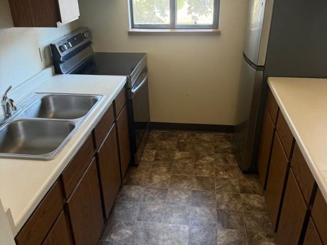 1 Bedroom Apartment for Rent at 2018 N Sherman Ave #18, Madison, WI 53704 Brentwood Village