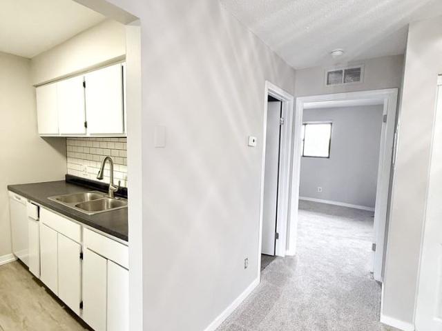 1 Bedroom Apartment for Rent at 2039 Inverway Ct, Kalamazoo, MI 49009