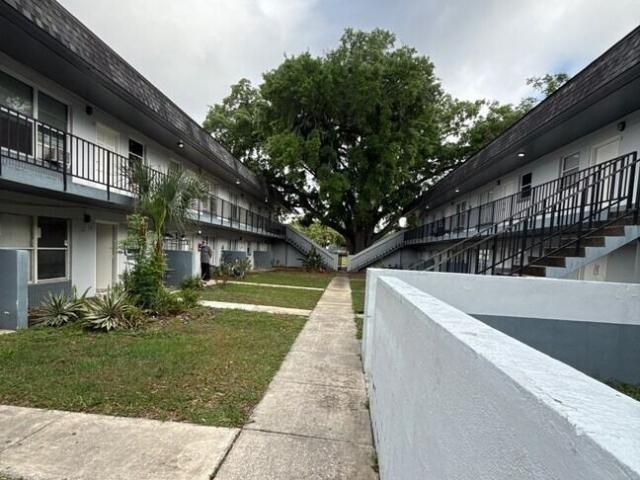 1 Bedroom Apartment for Rent at 2040 W Church St #11, Orlando, FL 32805 Lorna Doone