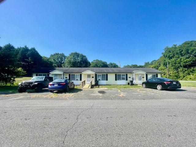 1 Bedroom Apartment for Rent at 205 Webb St, Dallas, NC 28034