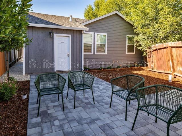 1 Bedroom Apartment for Rent at 209 Madison Ave #B3, Redwood City, CA 94061 Roosevelt