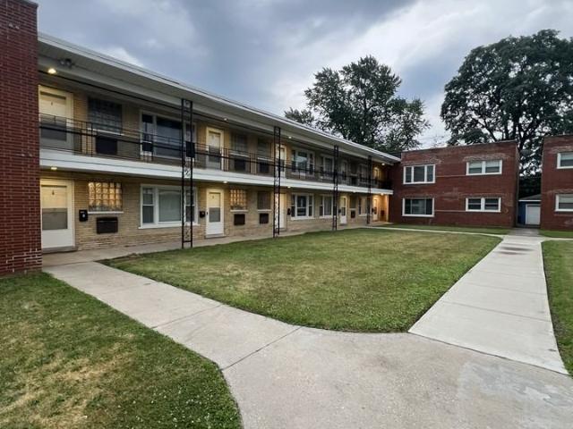 1 Bedroom Apartment for Rent at 2113 119th St #1B, Blue Island, IL 60406