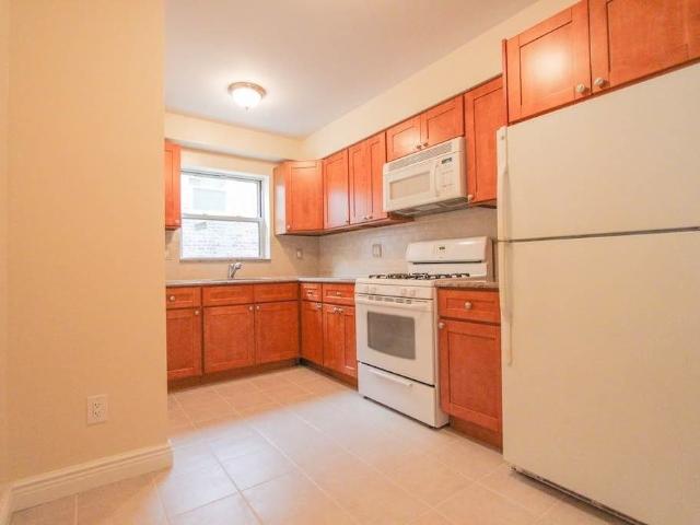1 Bedroom Apartment for Rent at 219 W 252nd St #1, New York, NY 10471 Riverdale