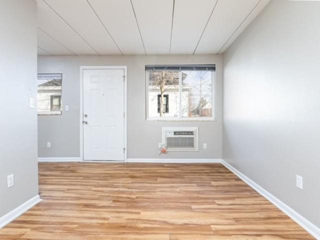 1 Bedroom Apartment for Rent at 2218 N 4th St #5, Columbus, OH 43201 Old North Columbus