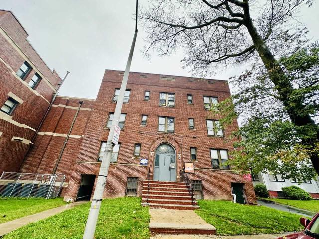 1 Bedroom Apartment for Rent at 227 North Oraton Parkway #105, East Orange, NJ 07017