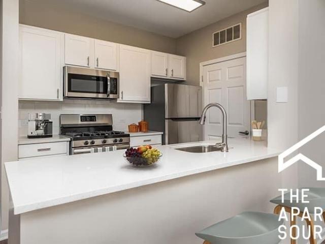1 Bedroom Apartment for Rent at 2288 Oakmeadow Dr #1BR1BA, Aurora, IL 60502 Big Woods Marmion