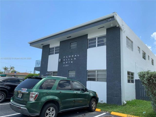 1 Bedroom Apartment for Rent at 2300 Pierce St #18, Hollywood, FL 33020 North Central Hollywood