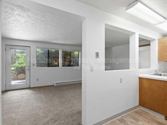 1 Bedroom Apartment for Rent at 2307 W Cleveland Ave #2, Spokane, WA 99205 Northwest Spokane