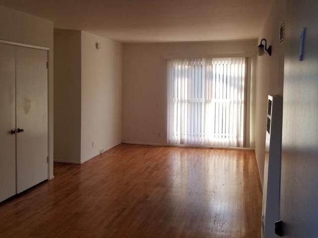 1 Bedroom Apartment for Rent at 2370 Walgrove Ave #7, Los Angeles, CA 90066 Mar Vista