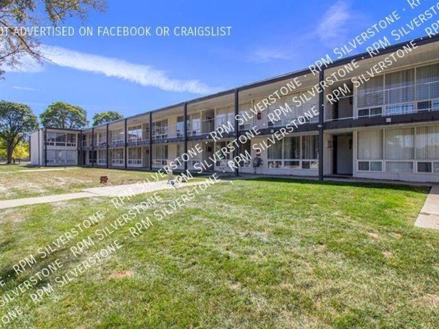1 Bedroom Apartment for Rent at 3415 Fairmont Rd #13, Royal Oak, MI 48073