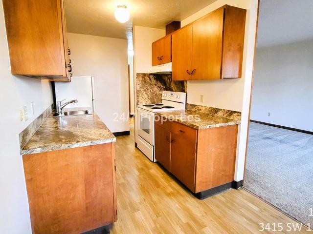 1 Bedroom Apartment for Rent at 3415 Sw 11th Ave #4, Portland, OR 97239 Homestead