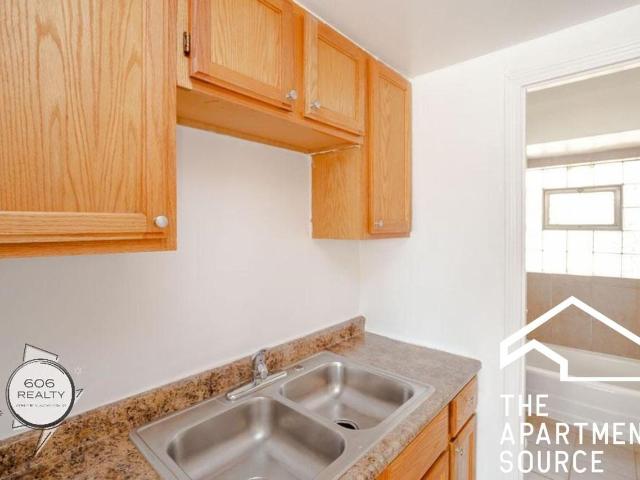 1 Bedroom Apartment for Rent at 3443 S Central Ave #6, Cicero, IL 60804