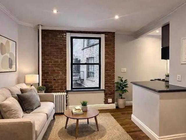 1 Bedroom Apartment for Rent at 345 W 53rd St #2, New York, NY 10019 Hell's Kitchen