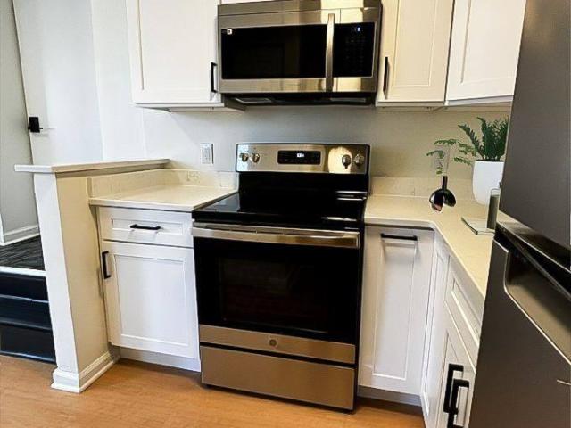 1 Bedroom Apartment for Rent at 3466 Carrollton Ave #102, Indianapolis, IN 46205 Mapleton Fall Creek