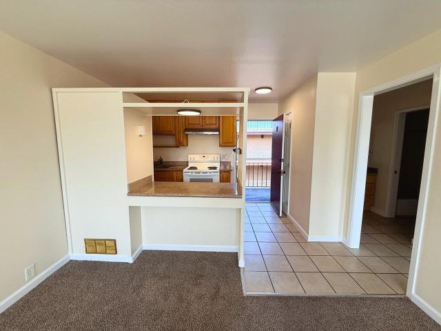 1 Bedroom Apartment for Rent at 348 4th Ave #17, North Fair Oaks, CA 94063 North Fair Oaks