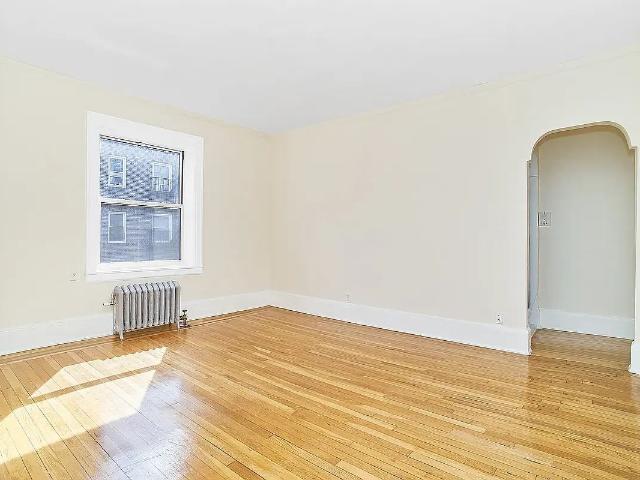 1 Bedroom Apartment for Rent at 34 09 83rd Street #D32, New York, NY 11372 Jackson Heights