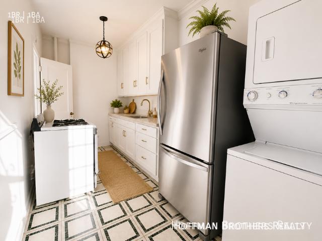 1 Bedroom Apartment for Rent at 351 N Sierra Bonita Ave #2, Los Angeles, CA 90036 Mid City West