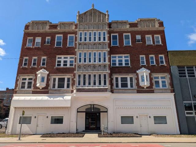 1 Bedroom Apartment for Rent at 3525 Cass Avenue #202, Detroit, MI 48201 University