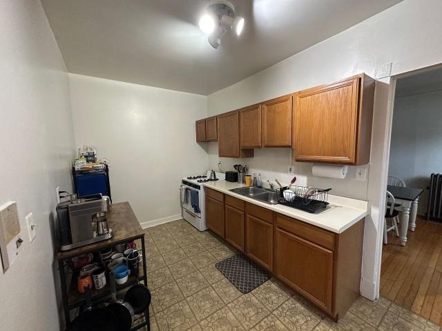 1 Bedroom Apartment for Rent at 3623 N Pine Grove Ave #2W, Chicago, IL 60613 Lakeview