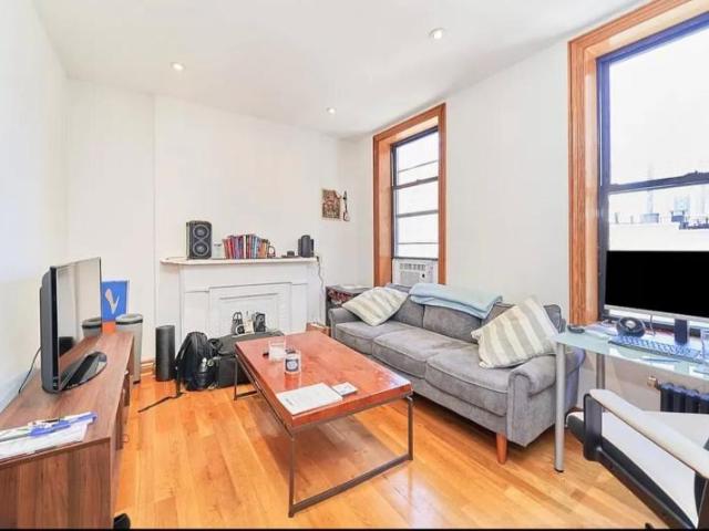1 Bedroom Apartment for Rent at 362 W 36th St, New York, NY 10018 Garment District