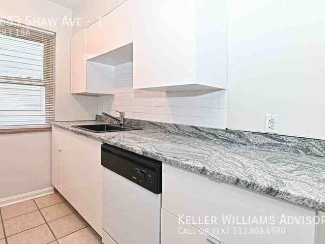 1 Bedroom Apartment for Rent at 3653 Shaw Ave #1, Cincinnati, OH 45208 Hyde Park