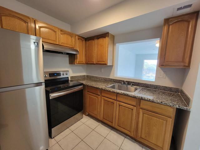 1 Bedroom Apartment for Rent at 3700 Nw 21st St #203, Lauderdale Lakes, FL 33311