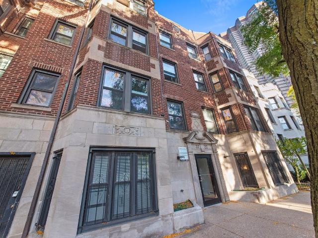 1 Bedroom Apartment for Rent at 3727 N Pine Grove Ave #408, Chicago, IL 60613 Lakeview