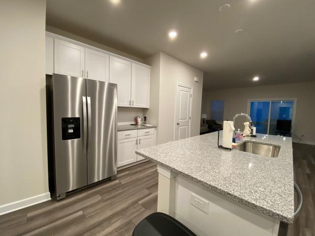 1 Bedroom Apartment for Rent at 3762 Memorial Pkwy, Charlotte, NC 28217 Eagle Lake