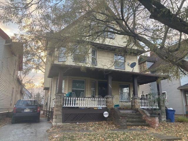 1 Bedroom Apartment for Rent at 3786 West Blvd #2, Cleveland, OH 44111 West Boulevard