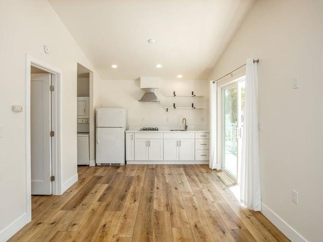 1 Bedroom Apartment for Rent at 3914 Cameo Dr #2, Oceanside, CA 92056 Mira Costa