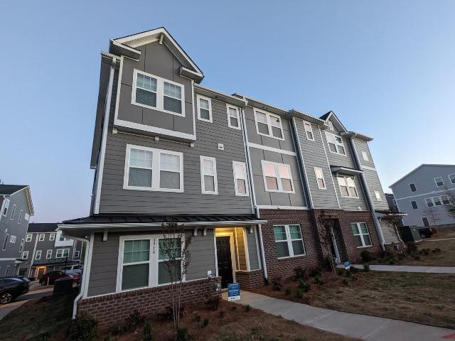 1 Bedroom Apartment for Rent at 3914 Memorial Pkwy, Charlotte, NC 28217 Eagle Lake