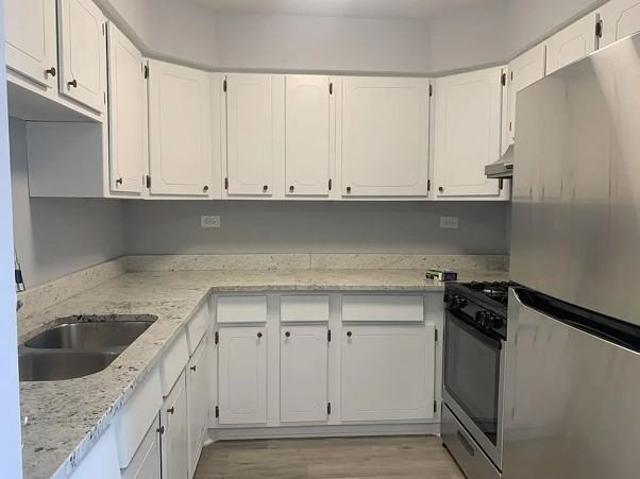 1 Bedroom Apartment for Rent at 392 Executive Dr #205, Carol Stream, IL 60188