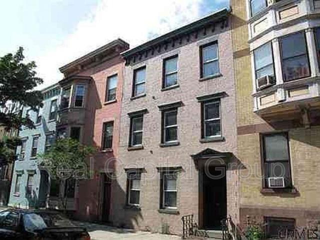 1 Bedroom Apartment for Rent at 398 Madison Ave #2, Albany, NY 12210 Capitol Hill