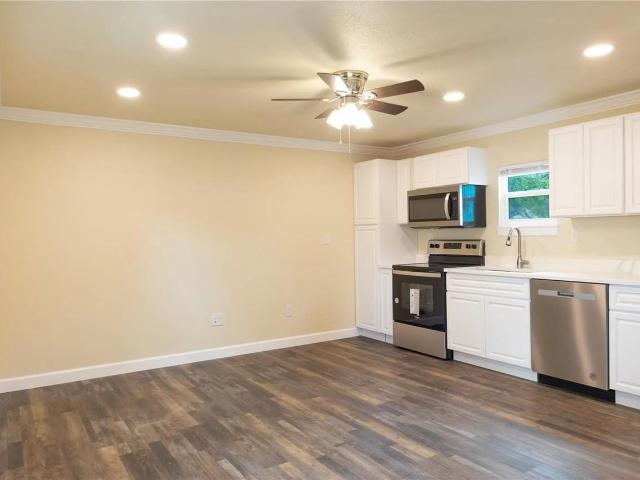 1 Bedroom Apartment for Rent at 3047 1/2 38th Ave N, Saint Petersburg, FL 33713