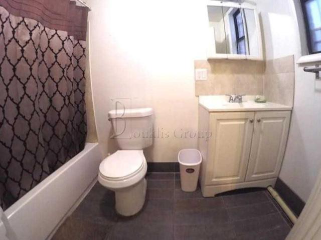 1 Bedroom Apartment for Rent at 3050 23rd St, New York, NY 11102 Astoria